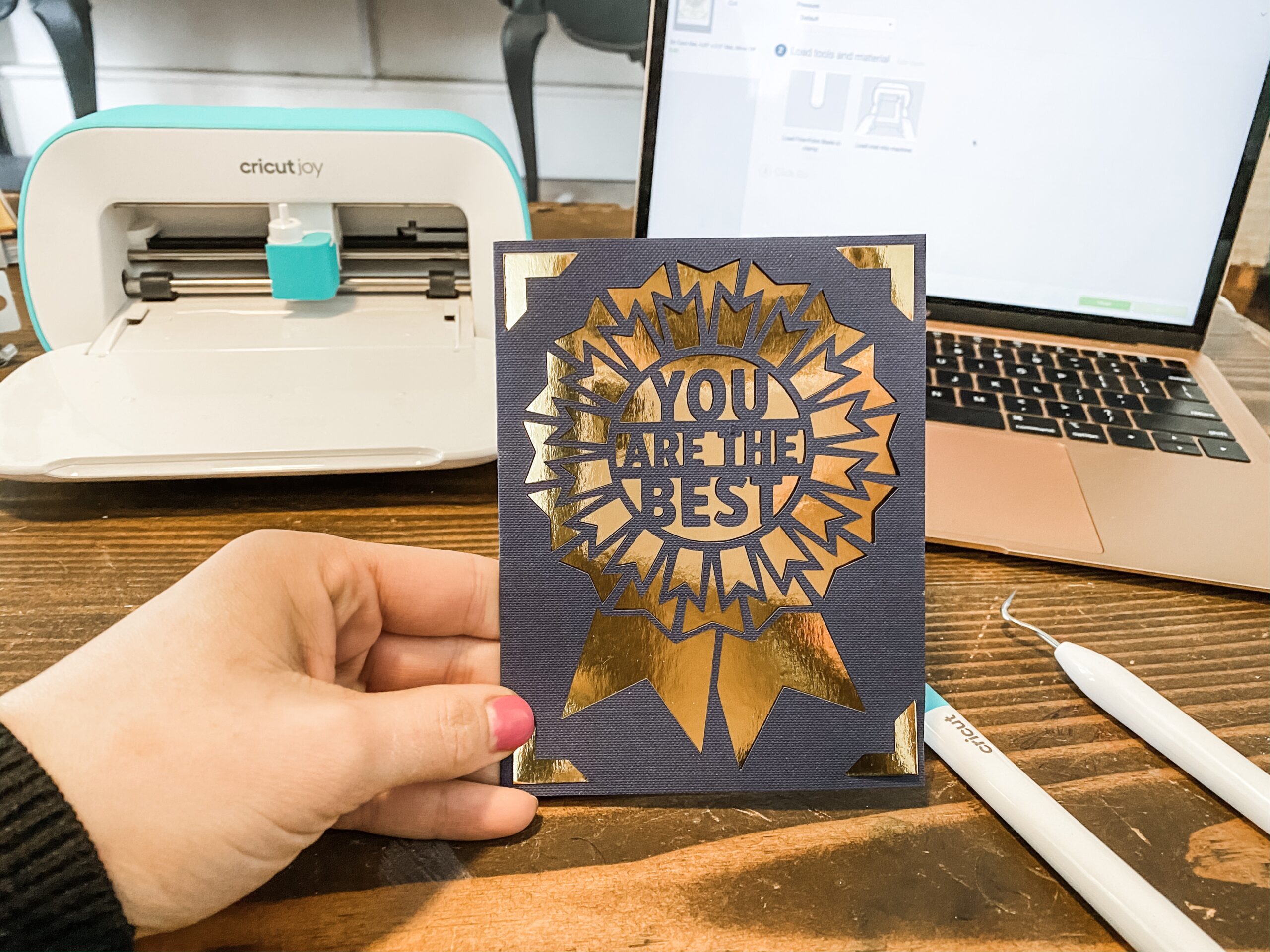 Frontline Medical Thank You Cards Made With Cricut - cloverlaneblog.com