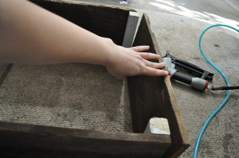 Build Your Own DIY Rustic Christmas Tree Box - Clover Lane